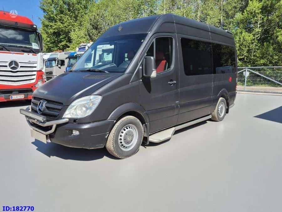 Melns Mercedes-Benz Sprinter 2014 Viļņa, ar dzinēja tilpumu 2.99 L un nobraukumu 890 tūkst. km par 13250 €, foto 3 vietnē AUTOMOTO.COM.LV