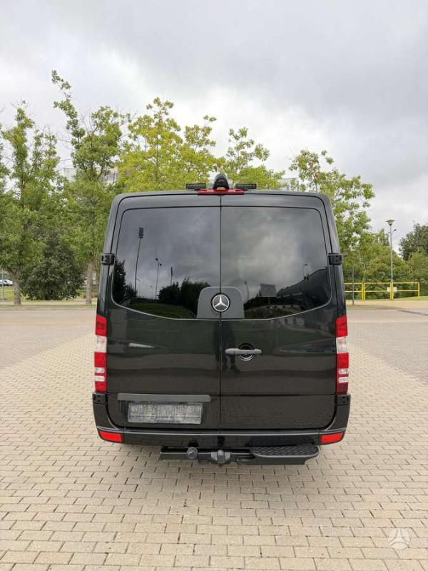 Mercedes-Benz Sprinter 2015 Jonava vietnÄ Melns Mercedes-Benz Sprinter 2015 Jonava, ar dzinÄja tilpumu 2.20 L un nobraukumu 326 tÅ«kst. km par 15500 ā¬, foto 8 vietnÄ AUTOMOTO.COM.LV