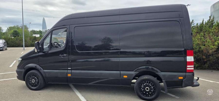 Melns Mercedes-Benz Sprinter 2016 Šauļi, ar dzinēja tilpumu 2.15 L un nobraukumu 320 tūkst. km par 9650 €, foto 4 vietnē AUTOMOTO.COM.LV