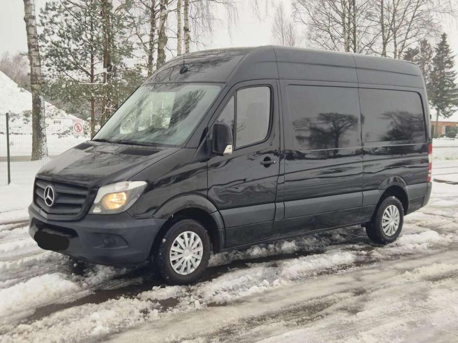 Melns Mercedes-Benz Sprinter 2017 Tauragė, ar dzinēja tilpumu 2.14 L un nobraukumu 321 tūkst. km par 7500 €, foto 1 vietnē AUTOMOTO.COM.LV