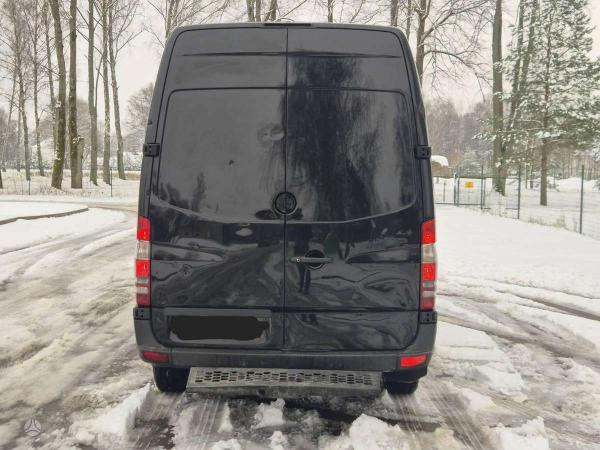 Melns Mercedes-Benz Sprinter 2017 Tauragė, ar dzinēja tilpumu 2.14 L un nobraukumu 321 tūkst. km par 7500 €, foto 6 vietnē AUTOMOTO.COM.LV