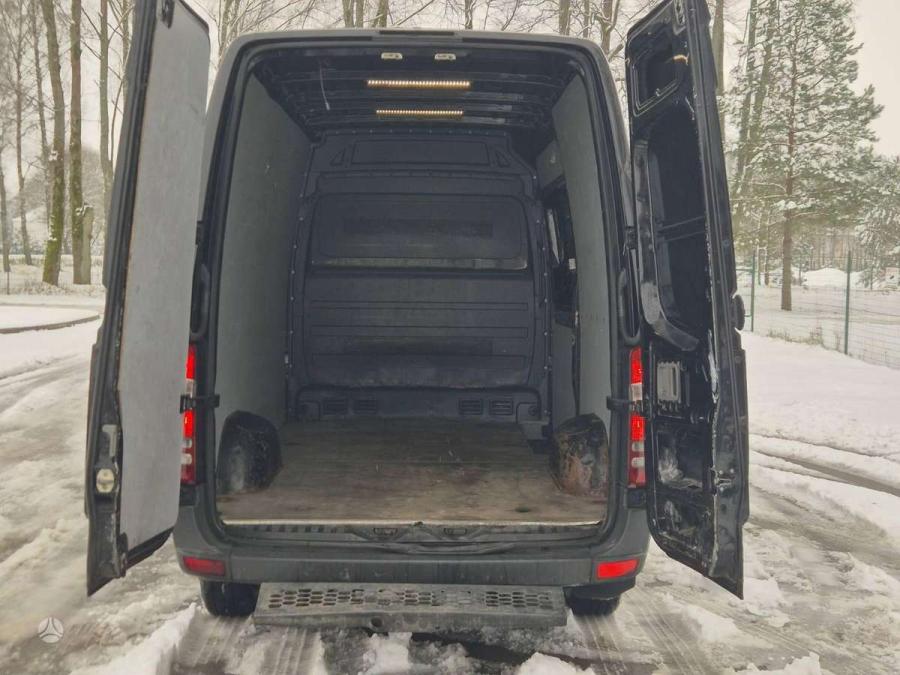 Melns Mercedes-Benz Sprinter 2017 Tauragė, ar dzinēja tilpumu 2.14 L un nobraukumu 321 tūkst. km par 7500 €, foto 7 vietnē AUTOMOTO.COM.LV