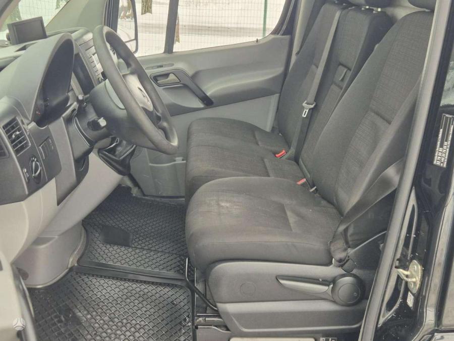 Melns Mercedes-Benz Sprinter 2017 Tauragė, ar dzinēja tilpumu 2.14 L un nobraukumu 321 tūkst. km par 7500 €, foto 10 vietnē AUTOMOTO.COM.LV