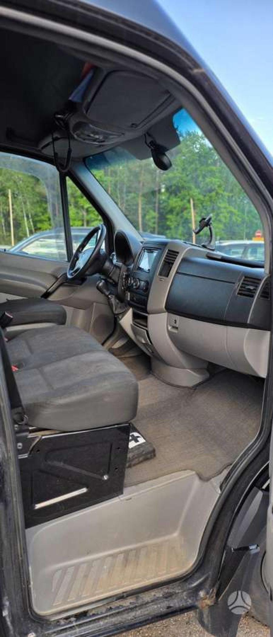 Melns Mercedes-Benz Sprinter 2017 Viļņa, ar dzinēja tilpumu 3.00 L un nobraukumu 250 tūkst. km par 10500 €, foto 14 vietnē AUTOMOTO.COM.LV