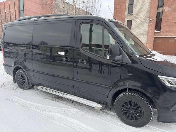 Black Mercedes-Benz Sprinter 2019 in Klaipeda, with an engine capacity of 2.14 L and mileage of 490 thousand km for 18800 €, photo 4 on AUTOMOTO.COM.LV