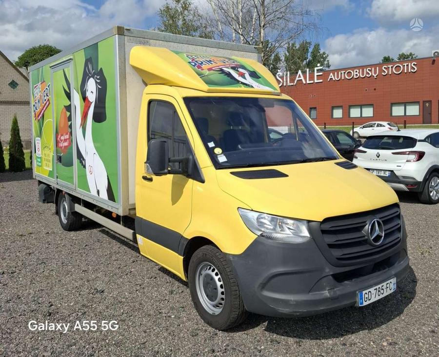 Black Mercedes-Benz Sprinter 2019 in Silale, with an engine capacity of 2.20 L and mileage of 231 thousand km for 16800 €, photo 6 on AUTOMOTO.COM.LV