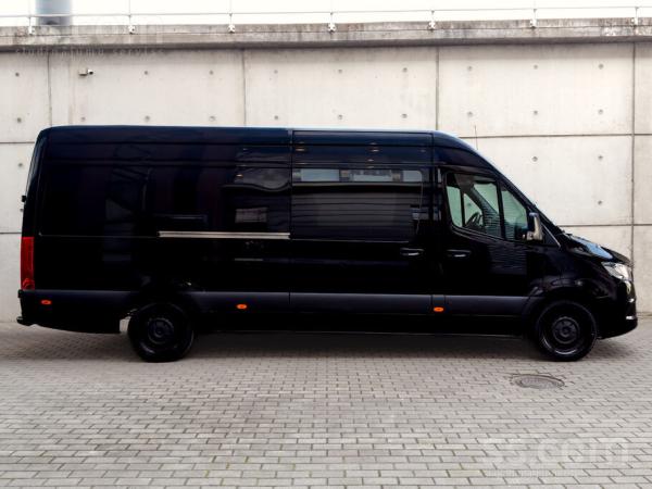 Black Mercedes-Benz Sprinter 2020 in Riga, with an engine capacity of 2.20 L and mileage of 79 thousand km for 39900 €, photo 4 on AUTOMOTO.COM.LV