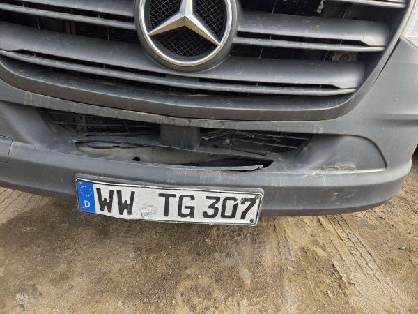 Melns Mercedes-Benz Sprinter 2022 Viļņa, ar dzinēja tilpumu 1.95 L un nobraukumu 244 tūkst. km par 14500 €, foto 6 vietnē AUTOMOTO.COM.LV