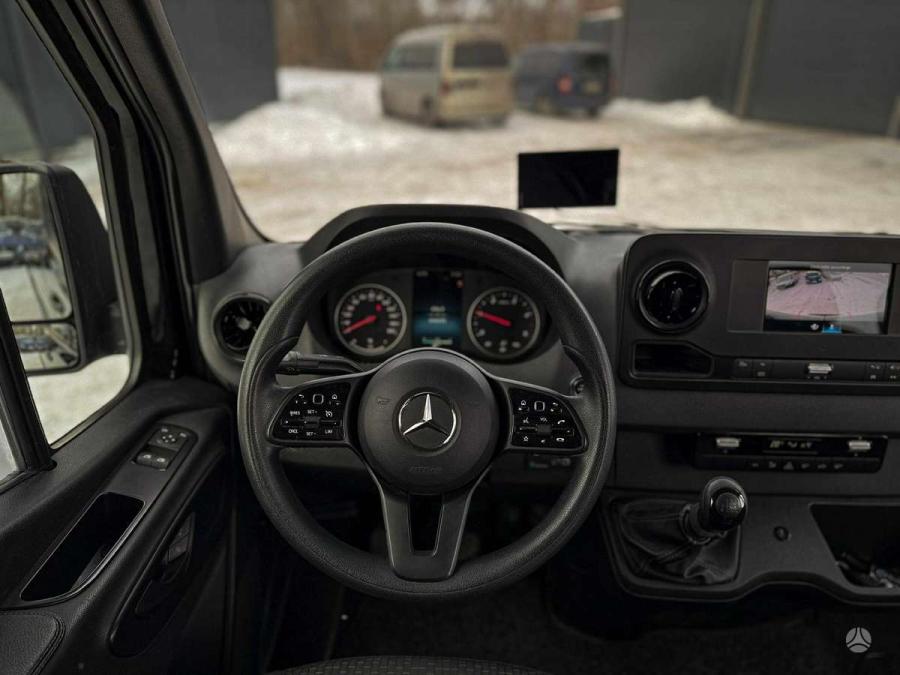 Melns Mercedes-Benz Sprinter 2023 Jurbarkas, ar dzinēja tilpumu 1.95 L un nobraukumu 647 tūkst. km par 36500 €, foto 11 vietnē AUTOMOTO.COM.LV