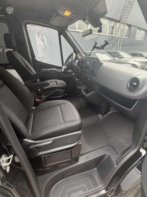 Black Mercedes-Benz Sprinter 2023 in Kaunas, with an engine capacity of 2.00 L and mileage of 201 thousand km for 44770 €, photo 4 on AUTOMOTO.COM.LV