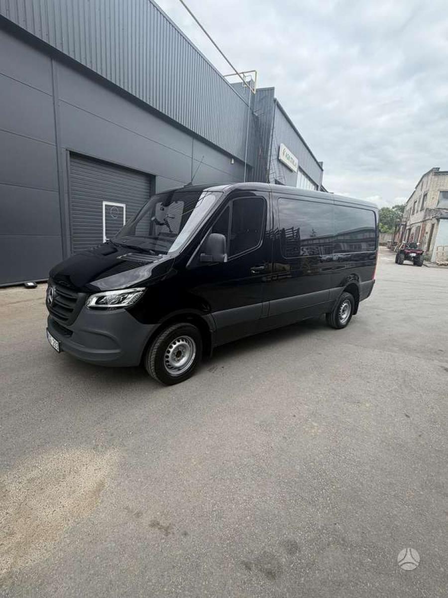 Black Mercedes-Benz Sprinter 2023 in Kaunas, with an engine capacity of 2.00 L and mileage of 201 thousand km for 44770 €, photo 7 on AUTOMOTO.COM.LV