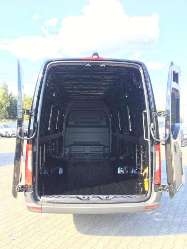 Melns Mercedes-Benz Sprinter 2025 Plungė, ar dzinēja tilpumu 1.95 L un nobraukumu 30 tūkst. km par 54000 €, foto 5 vietnē AUTOMOTO.COM.LV