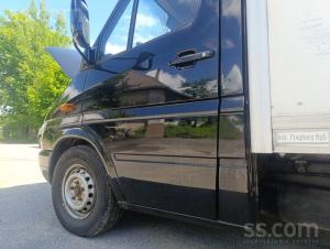 Black Mercedes-Benz Sprinter 2003 in Riga, with an engine capacity of 2.70 L and mileage of 472 thousand km for 7000 €, photo 8 on AUTOMOTO.COM.LV