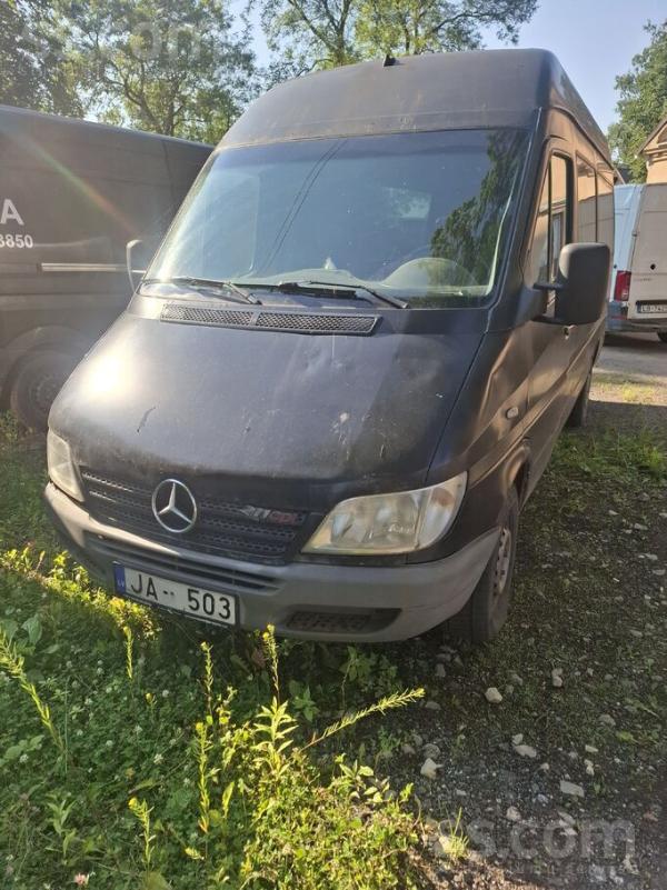 Melns Mercedes-Benz Sprinter 2005 Rīga, ar dzinēja tilpumu 2.20 L un nobraukumu 839 tūkst. km par 2300 €, foto 1 vietnē AUTOMOTO.COM.LV