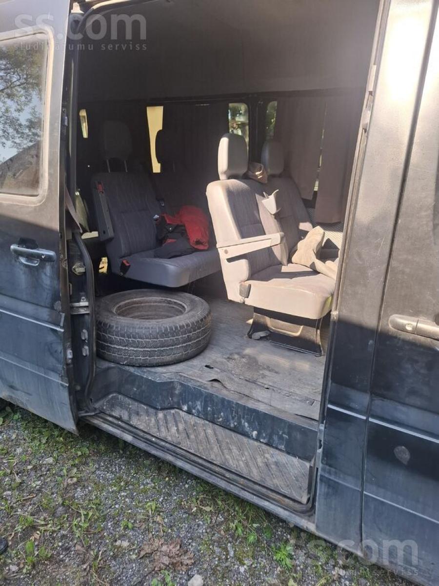 Melns Mercedes-Benz Sprinter 2005 Rīga, ar dzinēja tilpumu 2.20 L un nobraukumu 839 tūkst. km par 2300 €, foto 3 vietnē AUTOMOTO.COM.LV