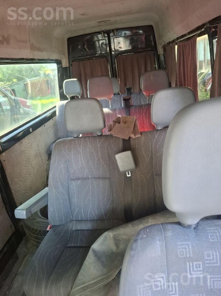 Melns Mercedes-Benz Sprinter 2005 Rīga, ar dzinēja tilpumu 2.20 L un nobraukumu 839 tūkst. km par 2300 €, foto 5 vietnē AUTOMOTO.COM.LV