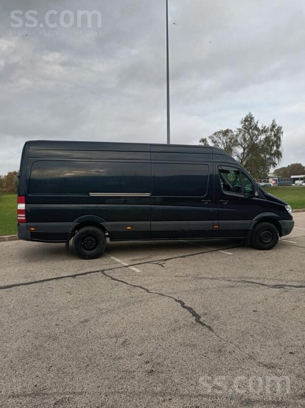 Black Mercedes-Benz Sprinter 2008 in Riga, with an engine capacity of 3.00 L and mileage of 368 thousand km for 11995 €, photo 8 on AUTOMOTO.COM.LV