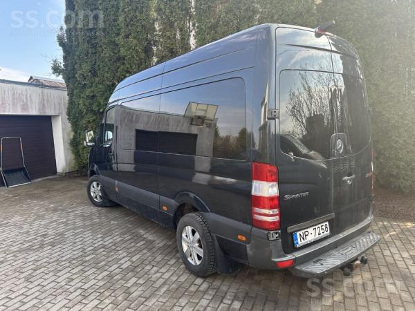 Black Mercedes-Benz Sprinter 2009 in Riga, with an engine capacity of 2.20 L and mileage of 370 thousand km for 7895 €, photo 3 on AUTOMOTO.COM.LV