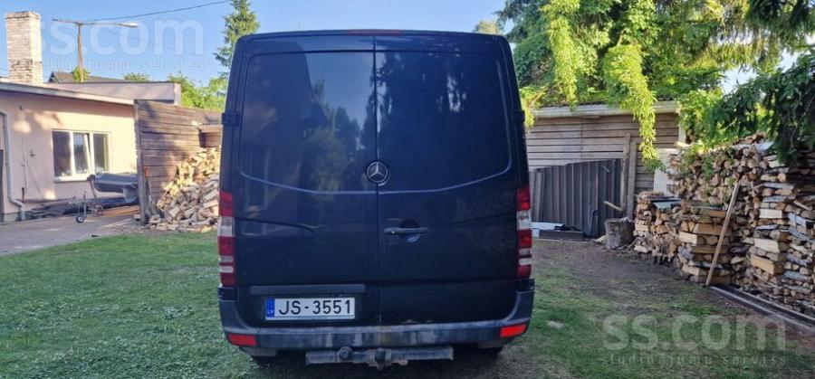 Black Mercedes-Benz Sprinter 2010 in Riga, with an engine capacity of 2.20 L and mileage of 487 thousand km for 8000 €, photo 4 on AUTOMOTO.COM.LV