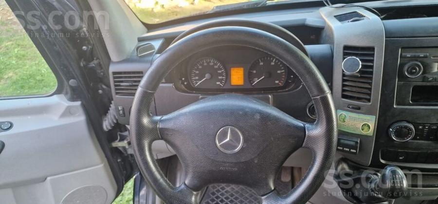 Black Mercedes-Benz Sprinter 2010 in Riga, with an engine capacity of 2.20 L and mileage of 487 thousand km for 8000 €, photo 10 on AUTOMOTO.COM.LV