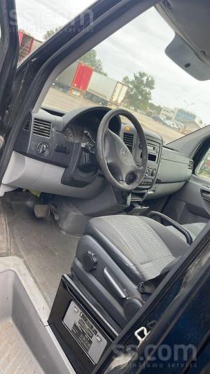 Melns Mercedes-Benz Sprinter 2010 Rīga, ar dzinēja tilpumu 3.00 L un nobraukumu 0 tūkst. km par 4900 €, foto 4 vietnē AUTOMOTO.COM.LV