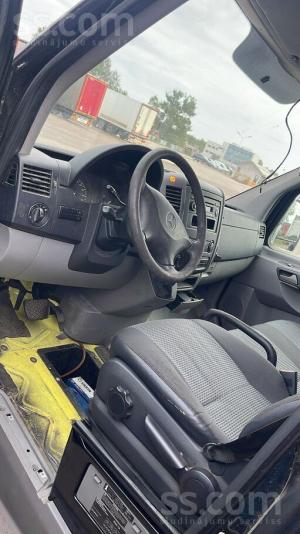 Melns Mercedes-Benz Sprinter 2010 Rīga, ar dzinēja tilpumu 3.00 L un nobraukumu 0 tūkst. km par 4900 €, foto 6 vietnē AUTOMOTO.COM.LV