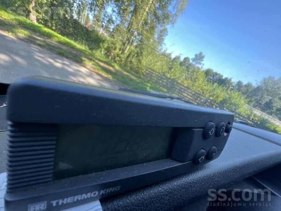 Black Mercedes-Benz Sprinter 2013 in Riga, with an engine capacity of 2.10 L and mileage of 110 thousand km for 11400 €, photo 11 on AUTOMOTO.COM.LV