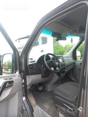 Black Mercedes-Benz Sprinter 2016 in Jekabpils, with an engine capacity of 2.10 L and mileage of 175 thousand km for 16500 €, photo 8 on AUTOMOTO.COM.LV