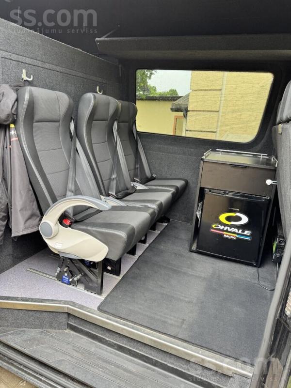 Black Mercedes-Benz Sprinter 2020 in Riga, with an engine capacity of 2.00 L and mileage of 78 thousand km for 41500 €, photo 3 on AUTOMOTO.COM.LV