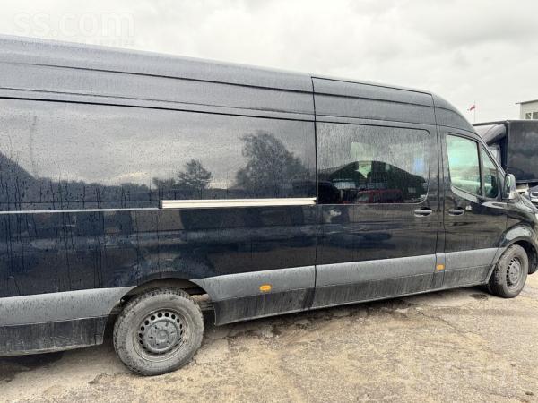 Black Mercedes-Benz Sprinter 2020 in Riga, with an engine capacity of 2.00 L and mileage of 78 thousand km for 41500 €, photo 8 on AUTOMOTO.COM.LV