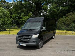 Melns Mercedes-Benz Sprinter 2020 Cēsis, ar dzinēja tilpumu 3.00 L un nobraukumu 408 tūkst. km par 24000 €, foto  vietnē AUTOMOTO.COM.LV