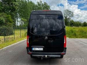 Melns Mercedes-Benz Sprinter 2020 Cēsis, ar dzinēja tilpumu 3.00 L un nobraukumu 408 tūkst. km par 24000 €, foto 5 vietnē AUTOMOTO.COM.LV