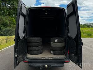 Melns Mercedes-Benz Sprinter 2020 Cēsis, ar dzinēja tilpumu 3.00 L un nobraukumu 408 tūkst. km par 24000 €, foto 6 vietnē AUTOMOTO.COM.LV