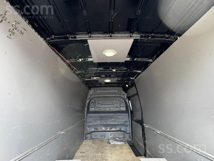 Melns Mercedes-Benz Sprinter 2020 Cēsis, ar dzinēja tilpumu 3.00 L un nobraukumu 408 tūkst. km par 24000 €, foto 7 vietnē AUTOMOTO.COM.LV