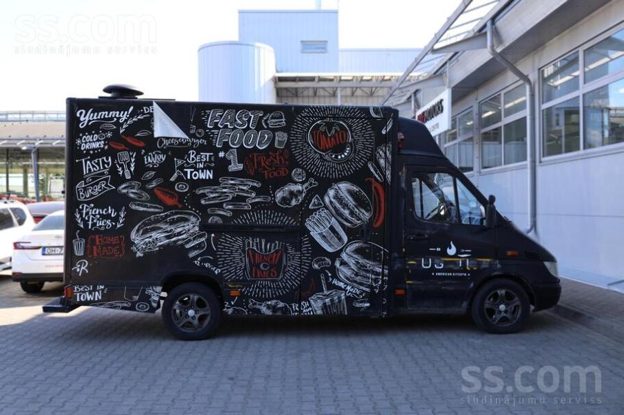 Melns Mercedes-Benz Sprinter 2001 Rīga, ar dzinēja tilpumu 2.20 L un nobraukumu 0 tūkst. km par 10995 €, foto 4 vietnē AUTOMOTO.COM.LV