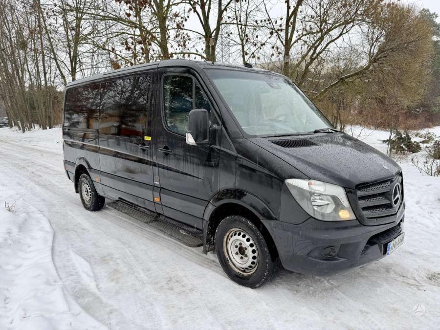 Black Mercedes-Benz Sprinter 2016 in Kaunas, with an engine capacity of 2.10 L and mileage of 539 thousand km for 8800 €, photo 1 on AUTOMOTO.COM.LV