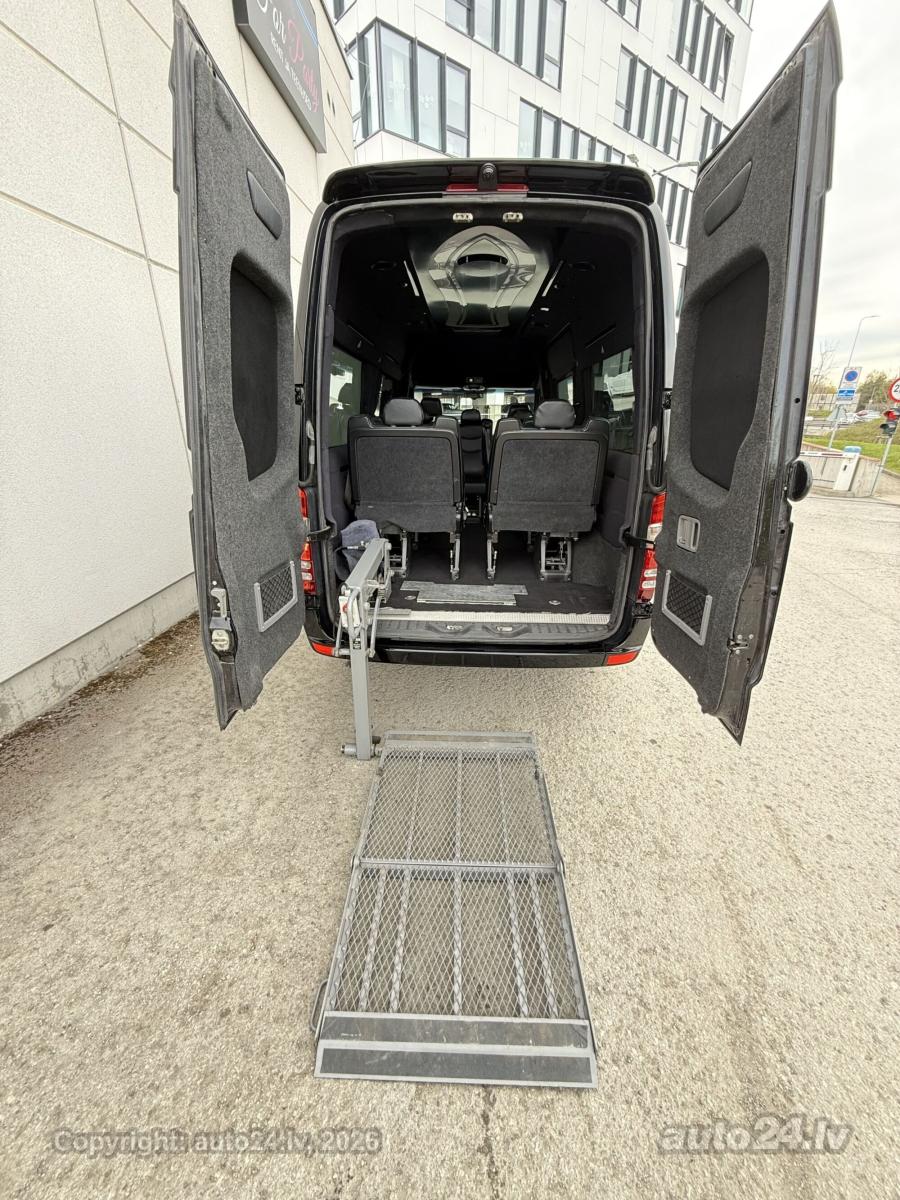 Black Mercedes-Benz Sprinter 2011 in Tallinn, with an engine capacity of 2.10 L and mileage of 454 thousand km for 23000 €, photo 8 on AUTOMOTO.COM.LV