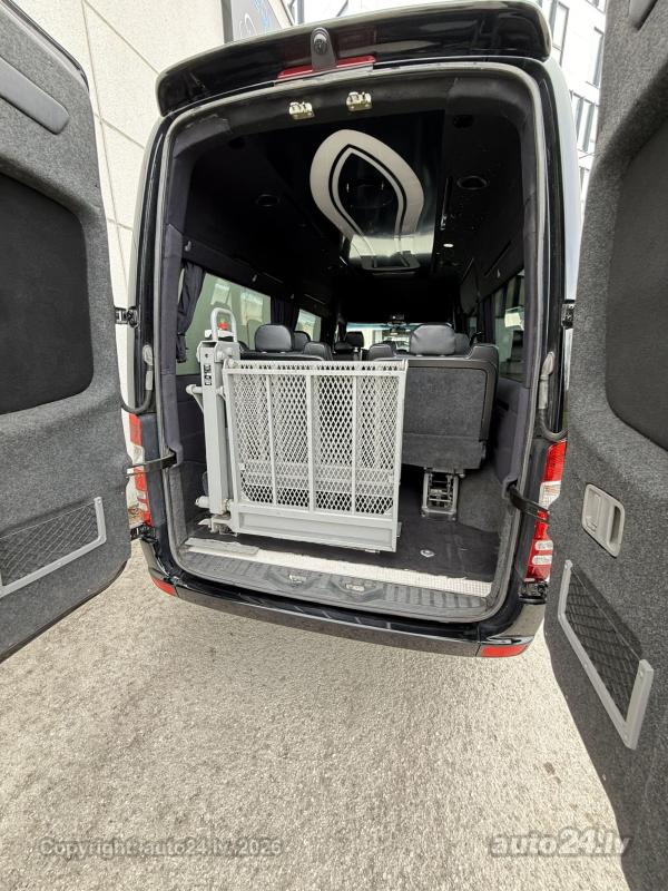 Black Mercedes-Benz Sprinter 2011 in Tallinn, with an engine capacity of 2.10 L and mileage of 454 thousand km for 23000 €, photo 8 on AUTOMOTO.COM.LV
