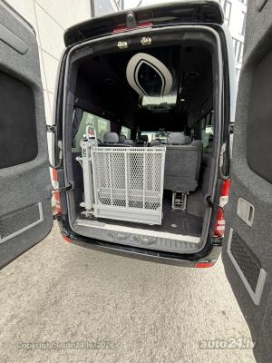 Black Mercedes-Benz Sprinter 2011 in Tallinn, with an engine capacity of 2.10 L and mileage of 454 thousand km for 23000 €, photo 9 on AUTOMOTO.COM.LV