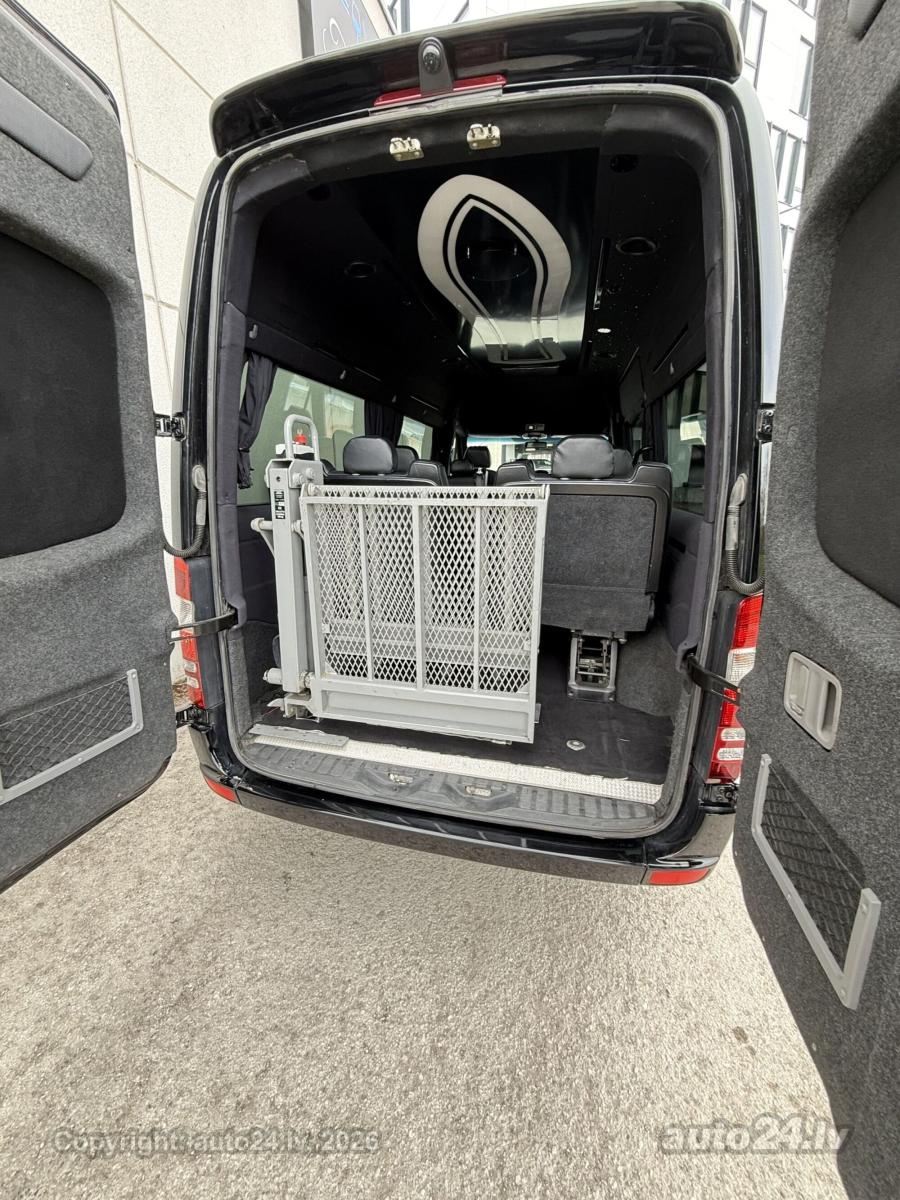 Black Mercedes-Benz Sprinter 2011 in Tallinn, with an engine capacity of 2.10 L and mileage of 454 thousand km for 23000 €, photo 9 on AUTOMOTO.COM.LV