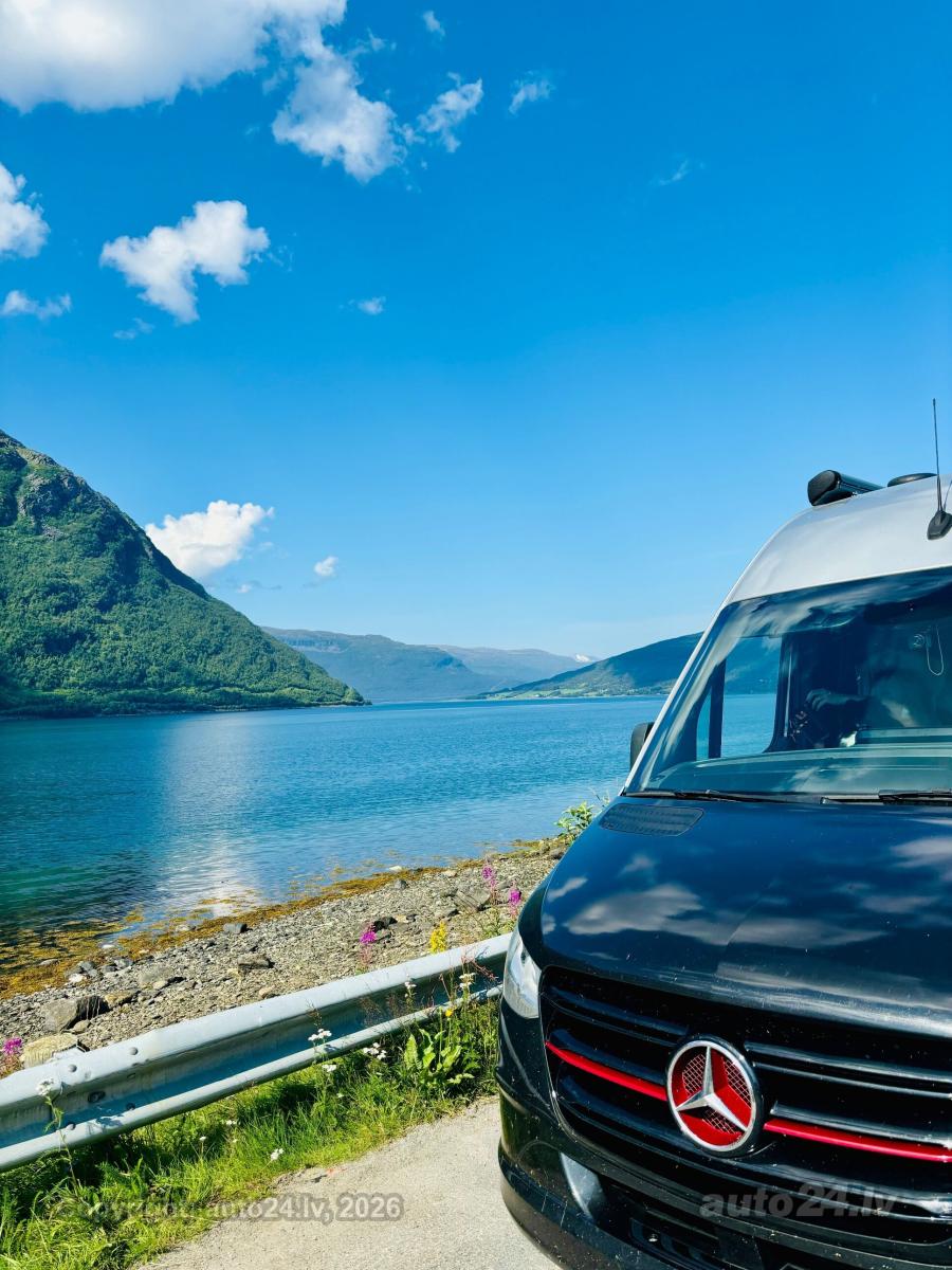 Melns Mercedes-Benz Sprinter 2020 Tallina, ar dzinēja tilpumu 2.10 L un nobraukumu 41 tūkst. km par 58000 €, foto 19 vietnē AUTOMOTO.COM.LV