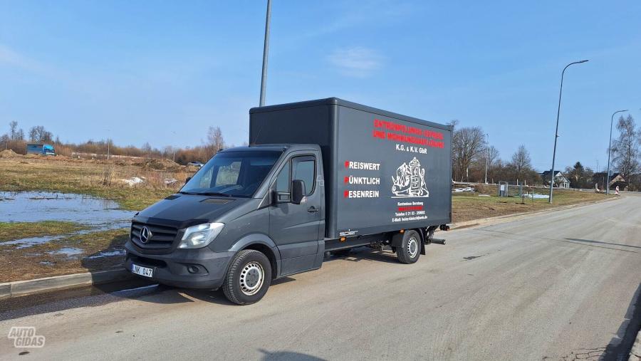 Black Mercedes-Benz Sprinter 2017 in Vilnius, with an engine capacity of 2.20 L and mileage of 194 thousand km for 18500 €, photo 1 on AUTOMOTO.COM.LV