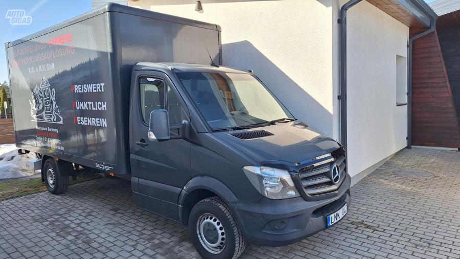 Black Mercedes-Benz Sprinter 2017 in Vilnius, with an engine capacity of 2.20 L and mileage of 194 thousand km for 18500 €, photo 5 on AUTOMOTO.COM.LV