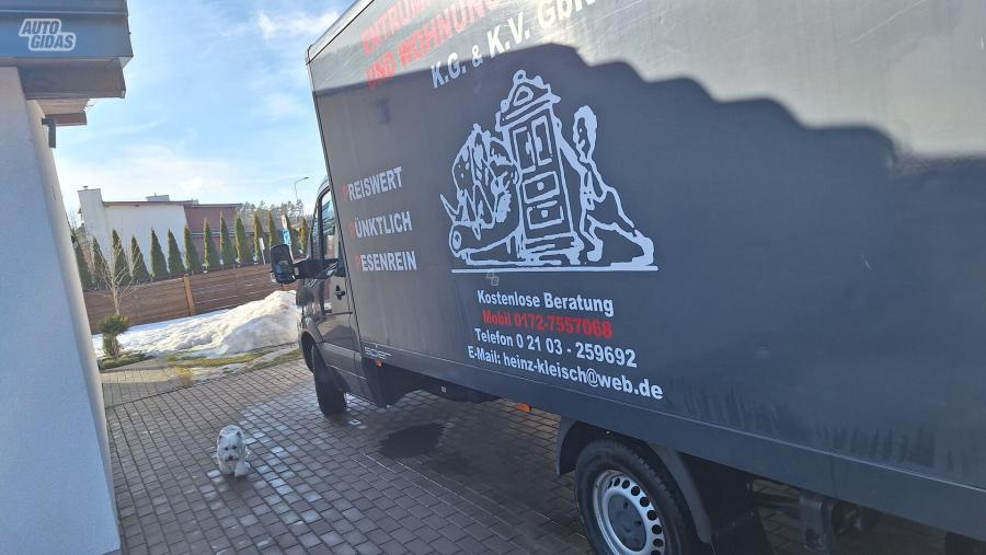 Black Mercedes-Benz Sprinter 2017 in Vilnius, with an engine capacity of 2.20 L and mileage of 194 thousand km for 18500 €, photo 7 on AUTOMOTO.COM.LV