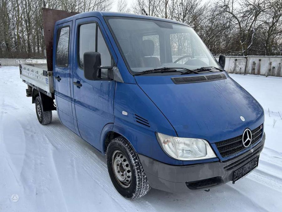 Blue Mercedes-Benz Sprinter 2003 in Vilkaviskis, with an engine capacity of 2.20 L and mileage of 162 thousand km for 4800 €, photo 3 on AUTOMOTO.COM.LV