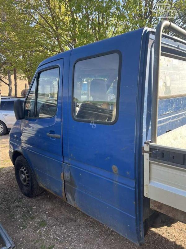Zils Mercedes-Benz Sprinter 2005 Jurbarkas, ar dzinēja tilpumu 2.20 L un nobraukumu 300 tūkst. km par 2700 €, foto 4 vietnē AUTOMOTO.COM.LV