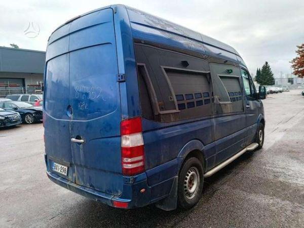 Blue Mercedes-Benz Sprinter 2007 in Klaipeda, with an engine capacity of 3.00 L and mileage of 380 thousand km for 6200 €, photo 2 on AUTOMOTO.COM.LV
