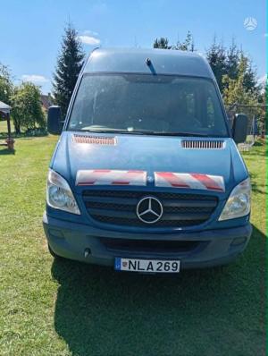 Blue Mercedes-Benz Sprinter 2009 in Vilnius, with an engine capacity of 2.14 L and mileage of 393 thousand km for 3200 €, photo 9 on AUTOMOTO.COM.LV