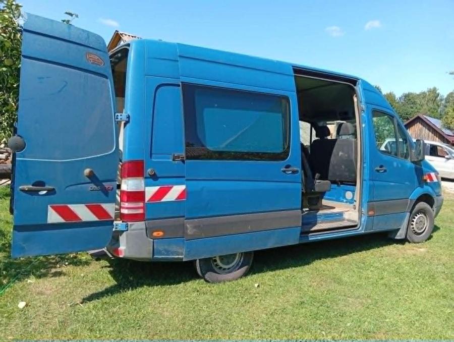 Blue Mercedes-Benz Sprinter 2009 in Vilnius, with an engine capacity of 2.14 L and mileage of 393 thousand km for 3200 €, photo 11 on AUTOMOTO.COM.LV