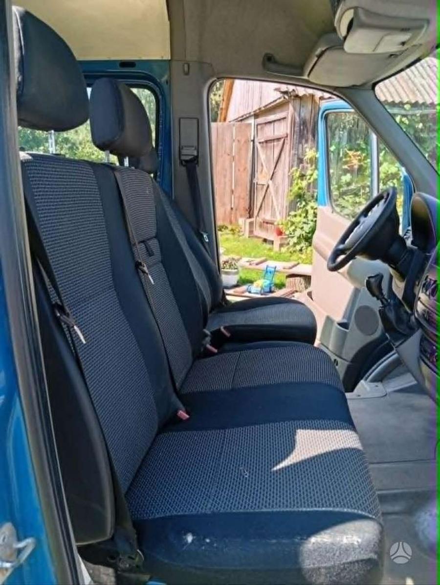 Blue Mercedes-Benz Sprinter 2009 in Vilnius, with an engine capacity of 2.14 L and mileage of 393 thousand km for 3200 €, photo 14 on AUTOMOTO.COM.LV